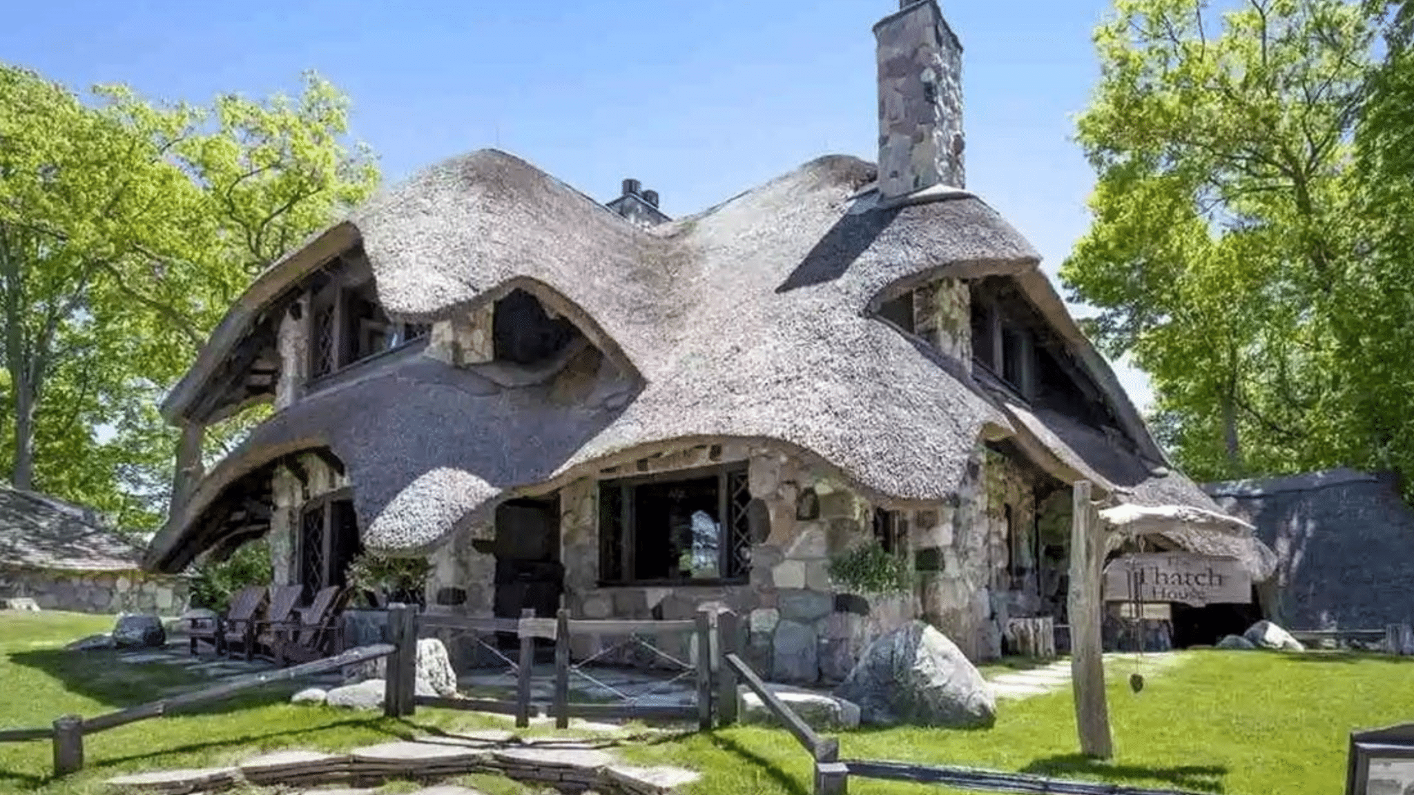 10 Most Awesome Roofs Around The World That You Probably Haven't Heard ...